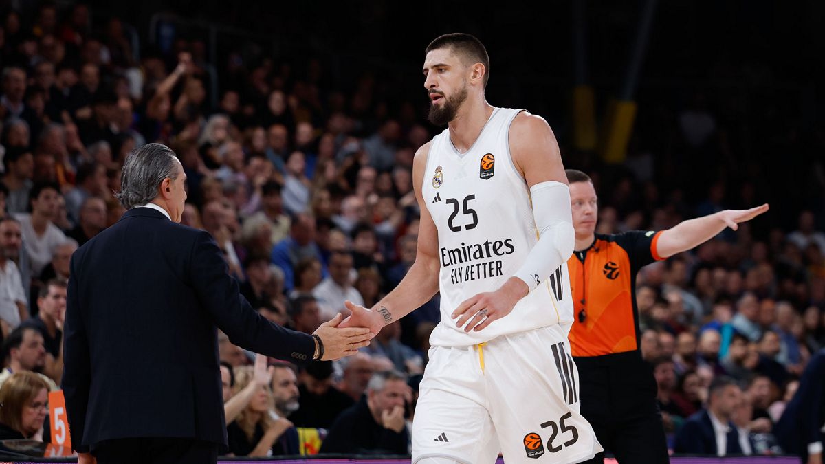 Alex Len makes his Real Madrid debut