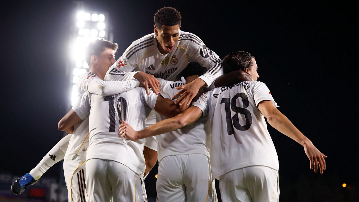 Onces iniciales del Real Madrid y del Barcelona