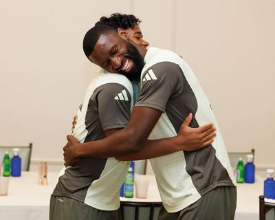 Endrick joins up with the team in Palm Beach